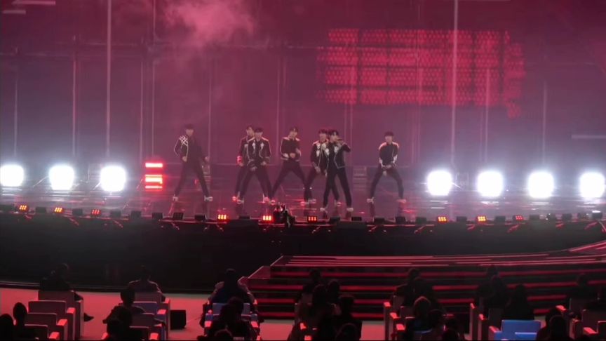 时代少年团2020微博之夜舞台要你管,全开麦燃炸了