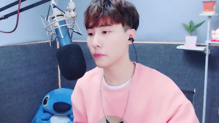 《遗憾》在网络上火了,歌词太真实,句句触心,听着听着就流泪了