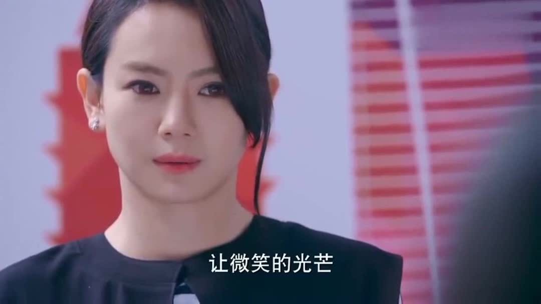 杜拉拉升职记;总裁带新欢逛街碰上前妻,他肠子都悔青了,泪目!