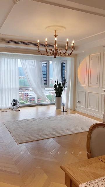 还好当初坚持封了阳台,把推拉门去掉后客厅变...