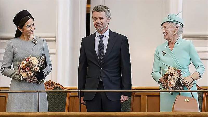 丹麦议会开幕,王室“神奇四侠”出席,女王玛格丽特展示新君主制