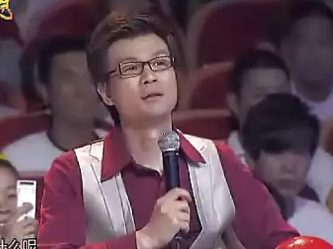 90后肚皮舞娘李晶晶,摸着自己的肚皮说“我也有肉”萌翻全场