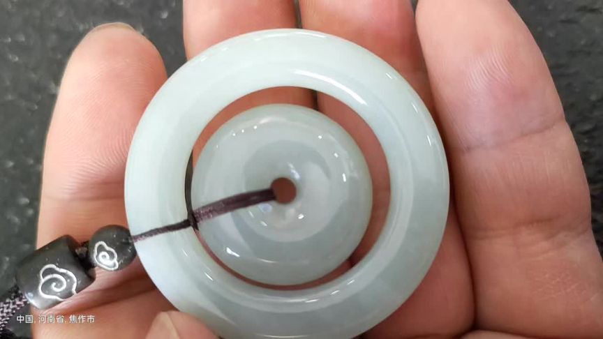 #收藏品 #收藏爱好者 #平安扣 #翡翠手镯 #翡翠挂件