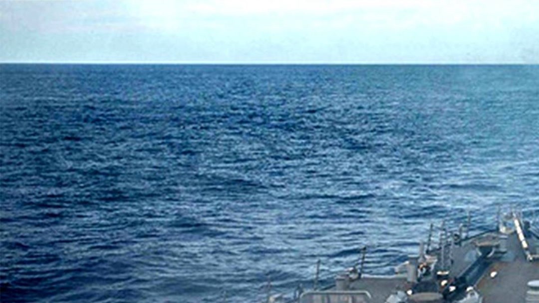 动真格了?美澳军舰在南海实弹射击,解放军发布预警“准备打仗”