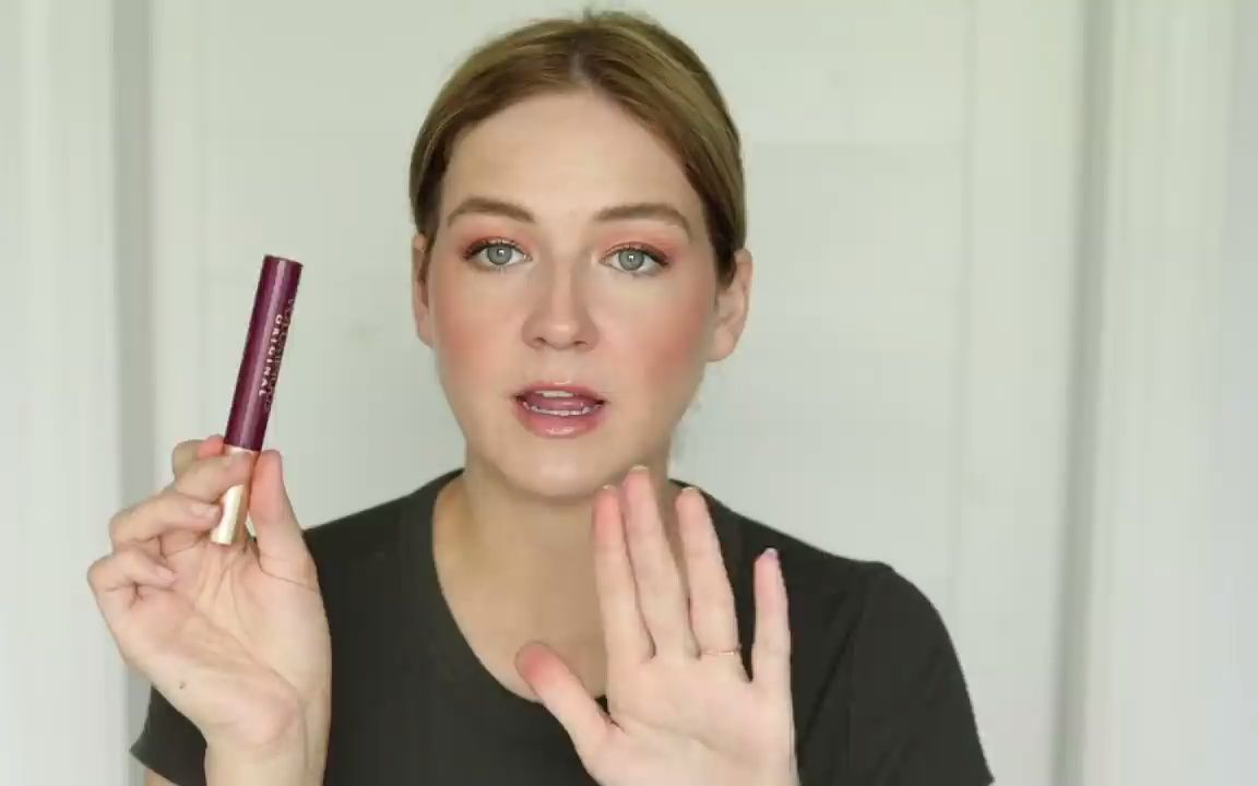 我来教你如何使用这种眼影笔