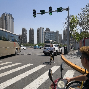 是啦你是谁 