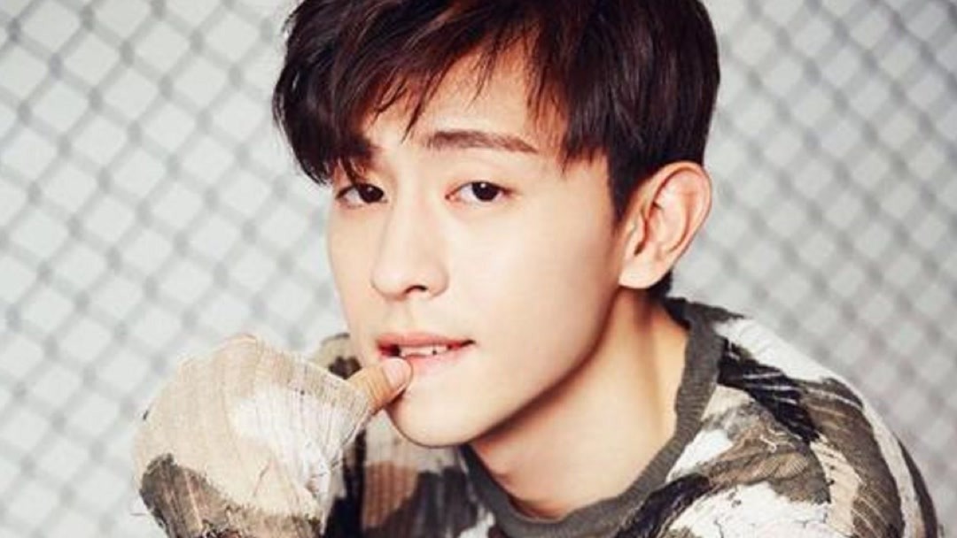 邓伦深夜收工后直奔这里一个细节揭秘他的感情现状