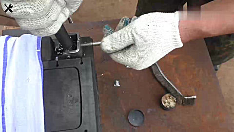 老师傅教你如何快速修复坏掉的电瓶,你确定不学习一下吗?