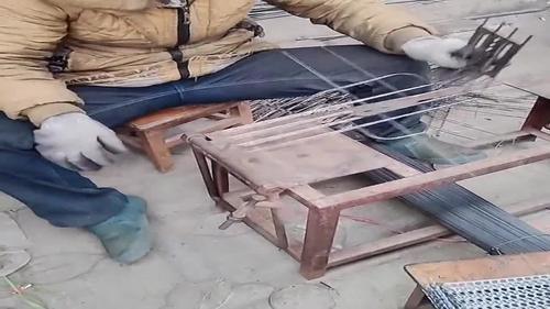 做电动车筐,不是个技术活,蛋液是要细心的!