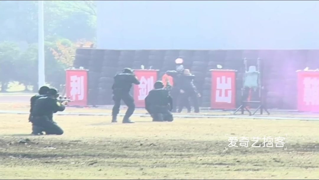 【拍客】直击特警实战演练场面震撼