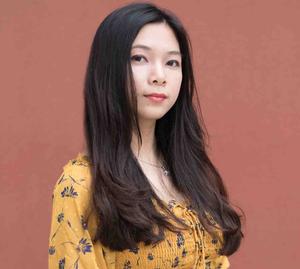 李羽白 