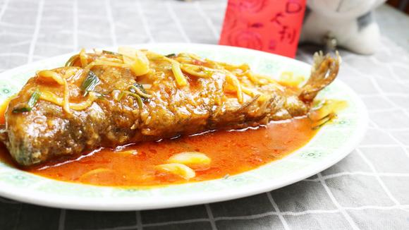 年夜饭必备清单之:茄汁鲈鱼,酸甜好吃,红红火火,必须收藏!