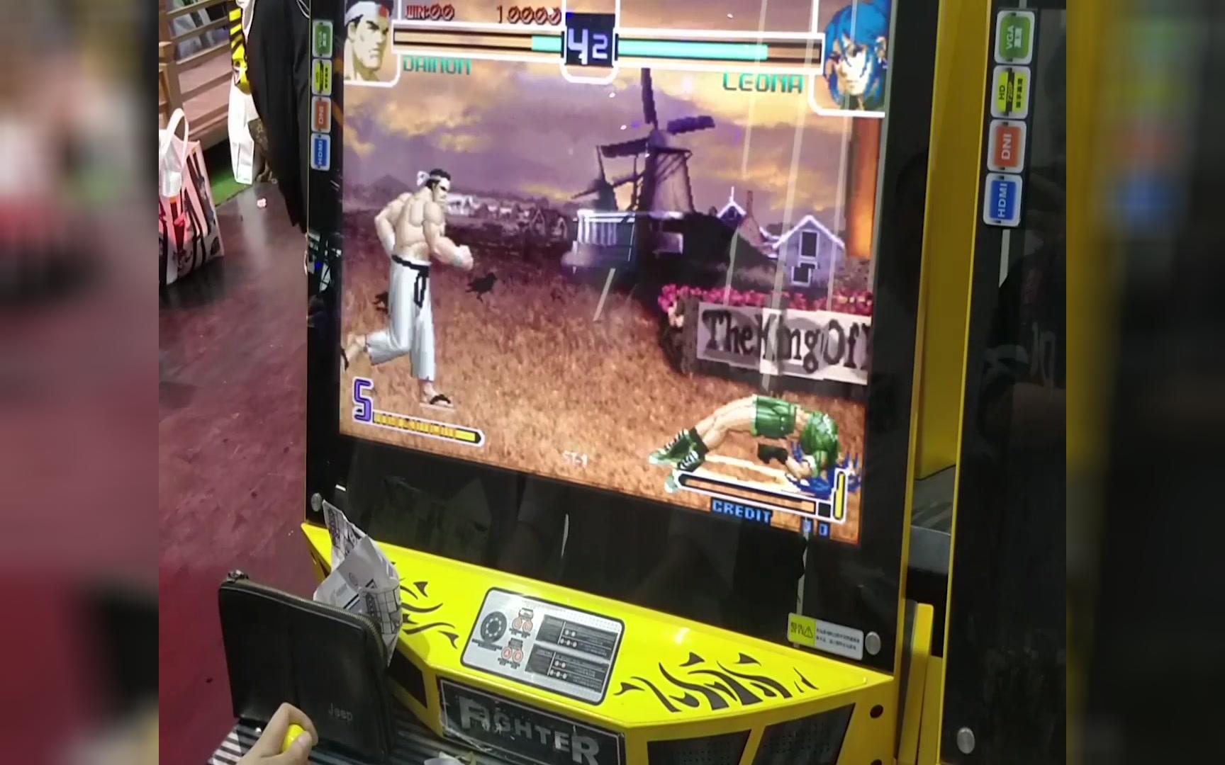 大叔带你看CJ:童年珍贵回忆!2018Chinajoy竟然有拳皇街机模拟器