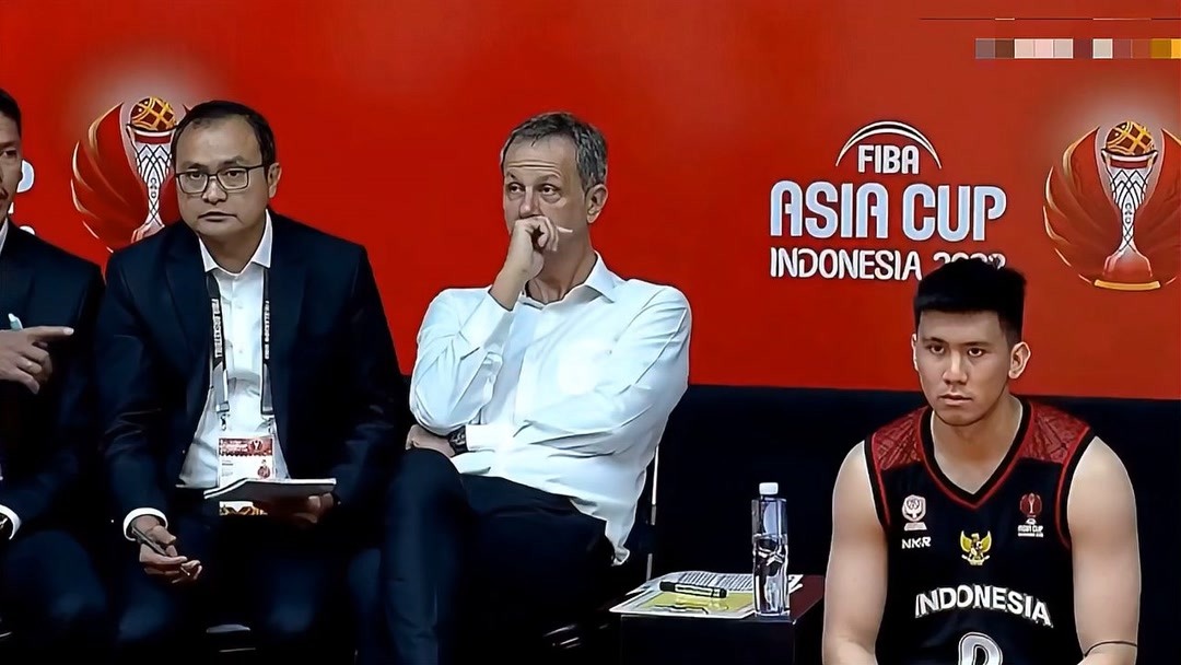 回来了!中国男篮大胜印尼50分挺进亚洲杯8强 直接将对手心态打崩