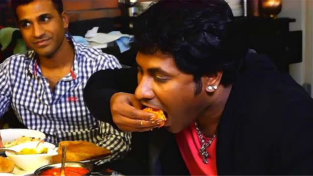 印度游客来中国,拒绝筷子用手抓,菜上来后愣住了