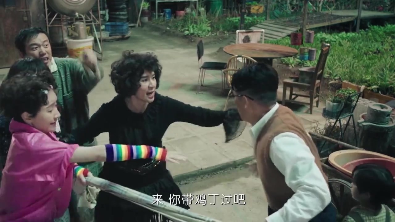 这梯子一看就很结实,就是有点废人