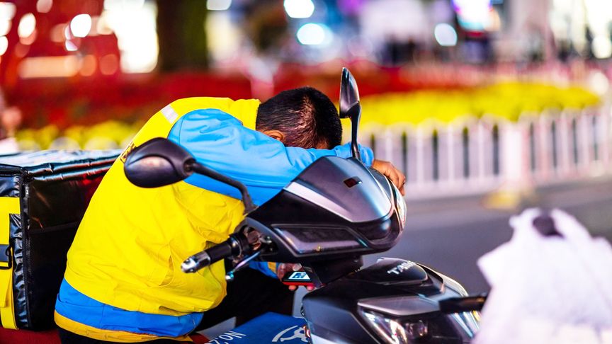 农村人进城找工作,不妨考虑一下外卖员,“跑单王”能月入3万元