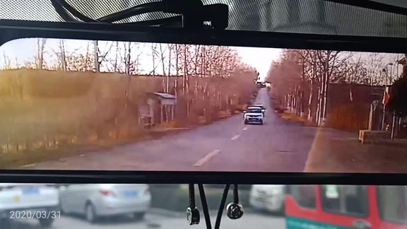 行车记录仪记录的交通事故