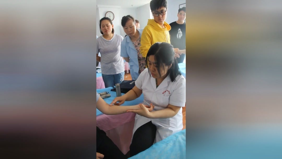 详细的小儿推拿手法教学 想学习,请加威❤