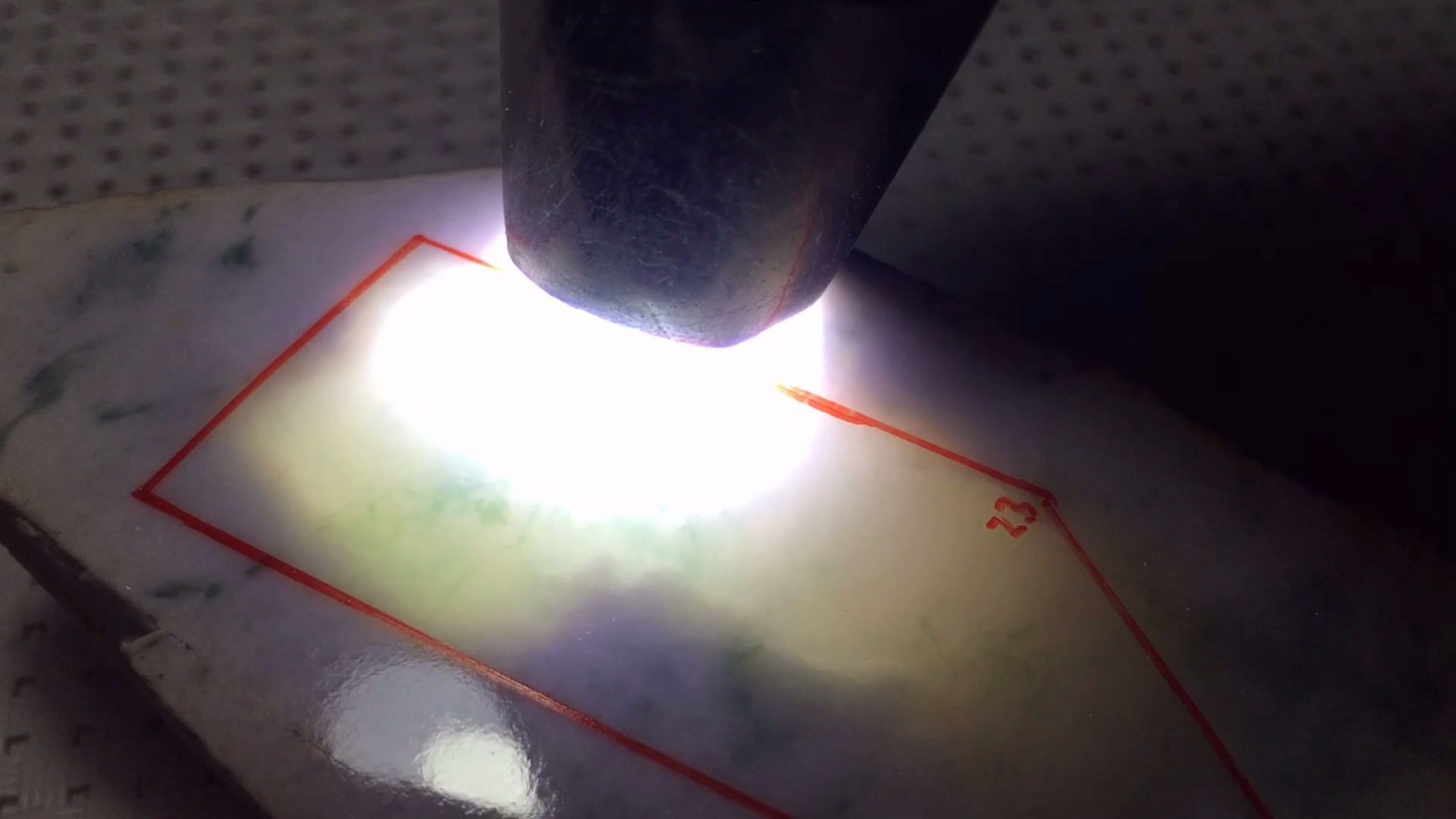 翡翠原石白雾下的品质会好么?一起来看看