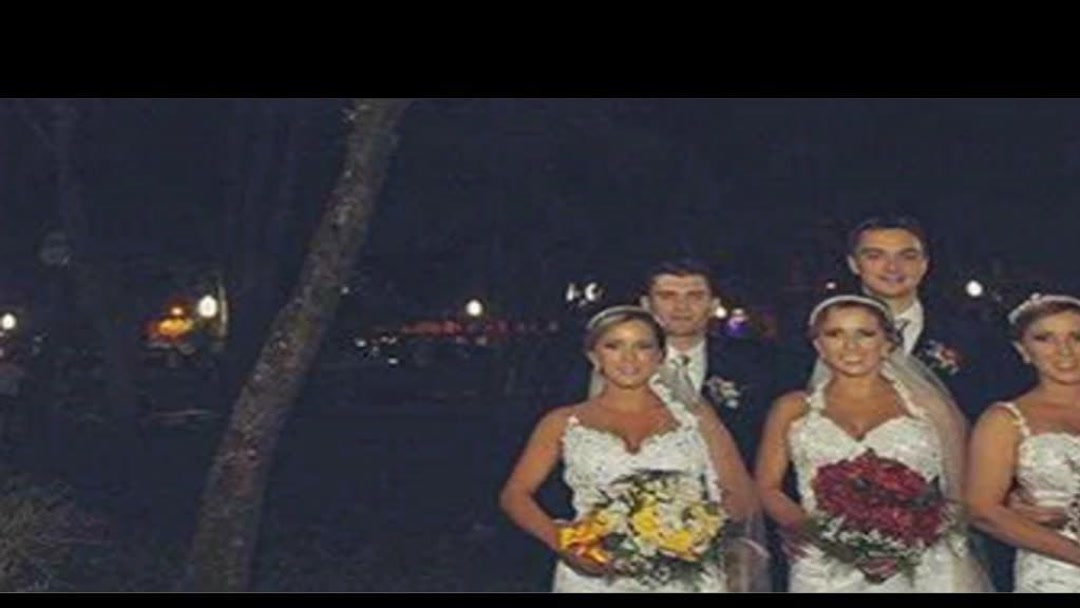 三胞胎姐妹同造型举行集体婚礼 新郎怕认错新娘怎么办