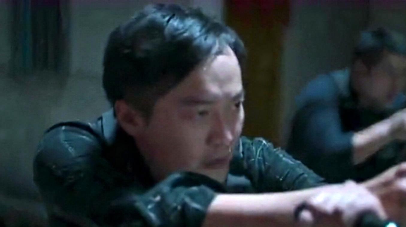 《破冰行动》,最酷帅的抓捕小组,与村民正面交锋