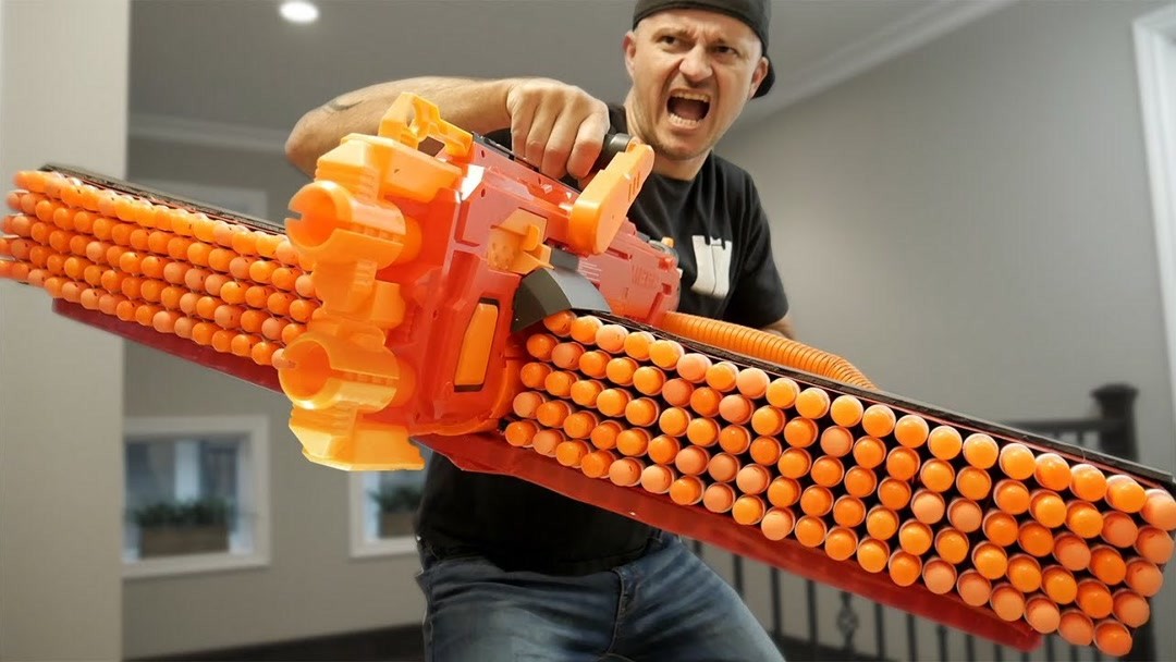 真人CS:又来了新装备!感受一下吧