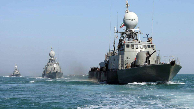 伊朗海军突袭行动,海峡附近扣下一艘油轮,满载70万升燃油