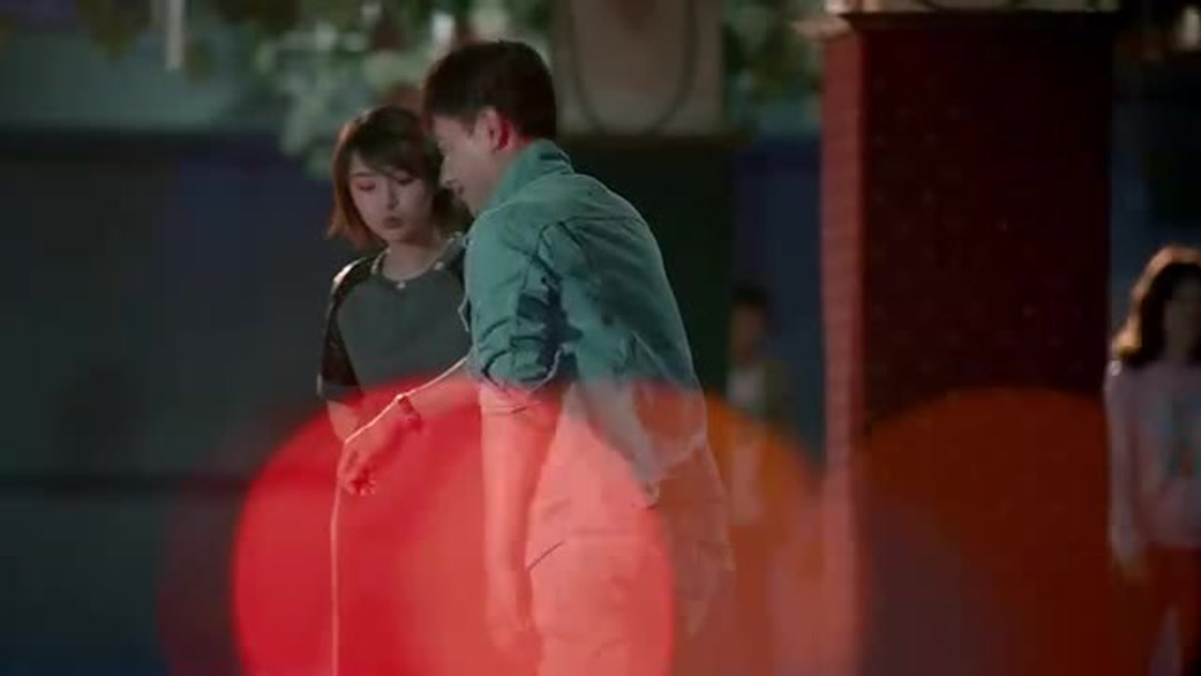 看了这个片断,满满的回忆,年轻的时候真好!