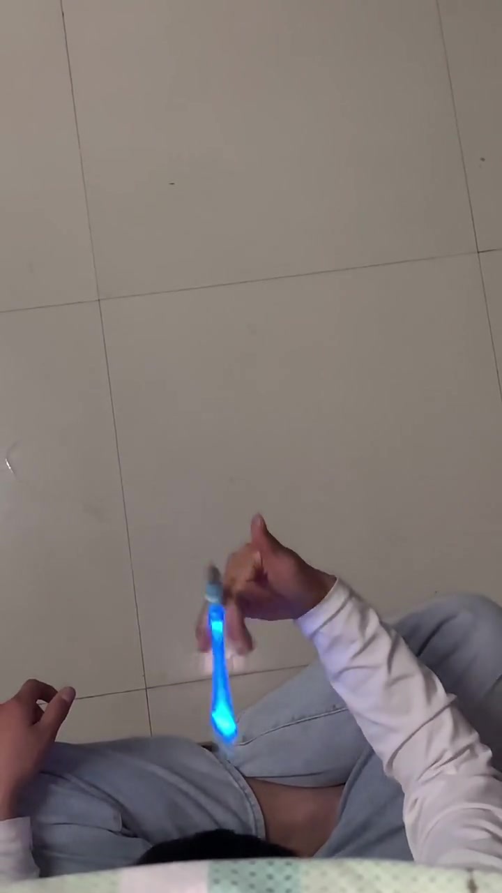 .最爱你的人是我,...