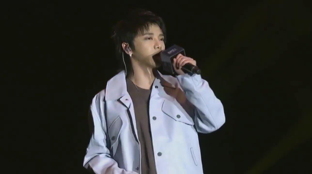 【华晨宇】活动演唱《我管你》!点燃全场