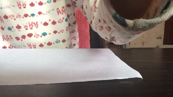 今天来折一个非常简单的信封