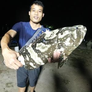 爱钓鱼的小明明明 