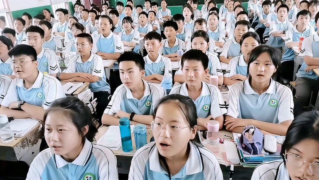 邓州市龙堰乡一初中开展爱眼月宣传教育——爱眼歌《光明的未来》