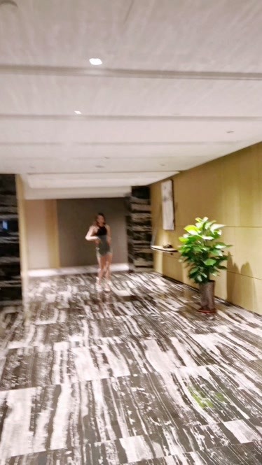 有趣的灵魂,t台的模特走路真的有范