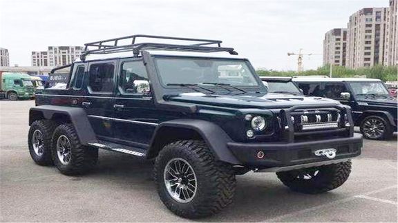 国产“皮卡巨无霸”,车高2米5,简直堪称国产大G!