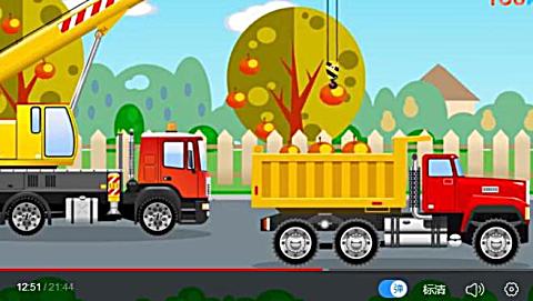 汽车卡通动漫: 警车在追捕闯红灯的拖车时翻车, 拖车帮警车拖回修理所