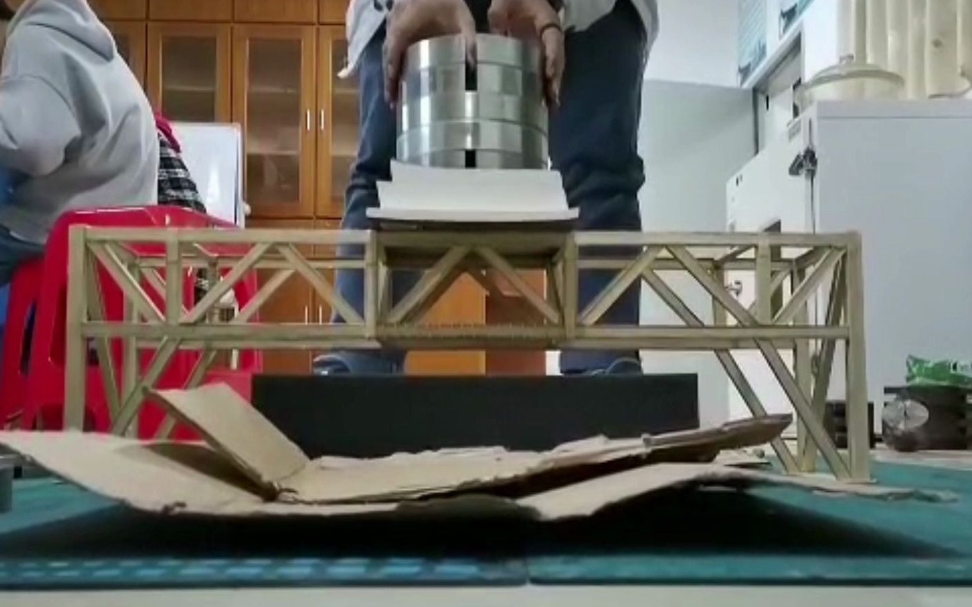 第七届工训赛江西省赛 逐梦启航队 桥梁结构设计