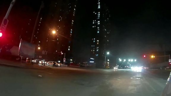 宁静的夜晚,测试行车记录仪。