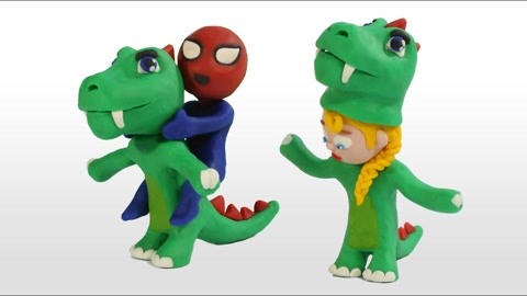 艾莎公主趣味动画:艾莎和小蜘蛛侠扮演小恐龙,真是太有趣了!