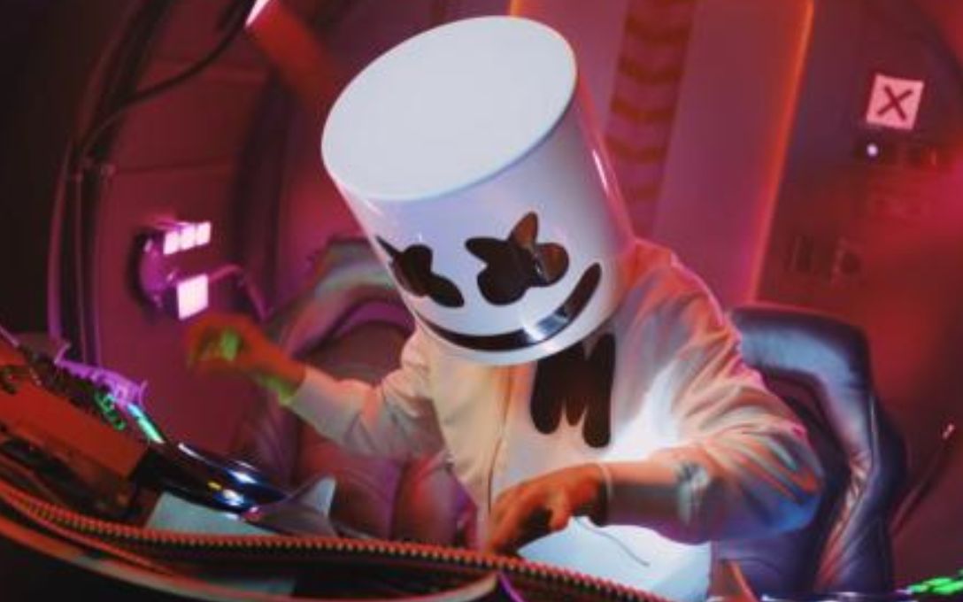 【堡垒之夜】我marshmello,百大DJ。为什么不让我上台打碟!