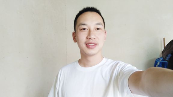 90后的人生 碰到挫折依旧乐观坚 坚定自己的信仰和 信念 努力