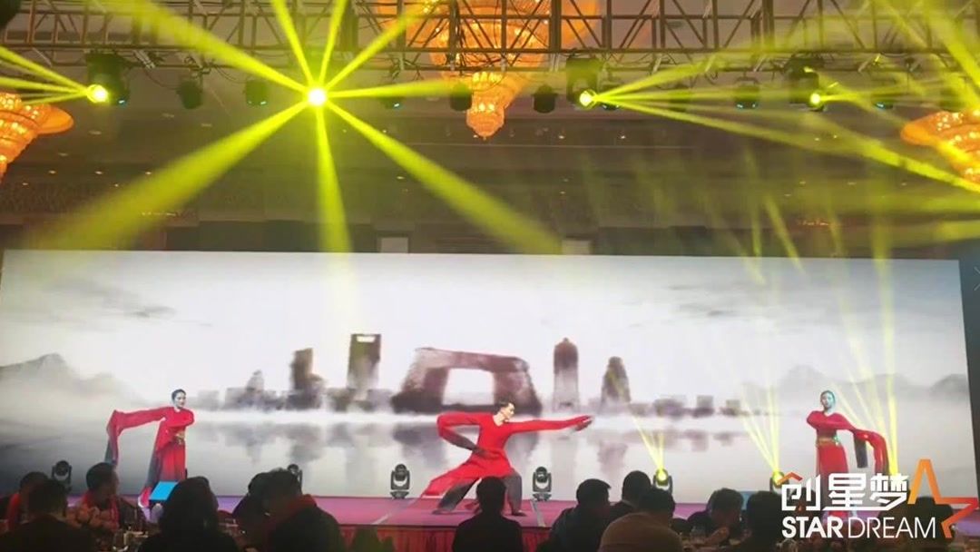 红衣墨舞,演绎古雅、端庄,中国传统舞蹈文化体态形象