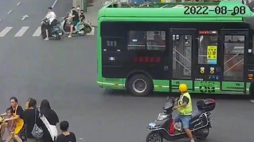 致敬每一个勇敢的你! 。