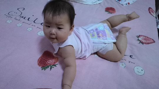 快七个月的小孩,该会爬了,但是只能倒挡不会前进挡,这该怎么办