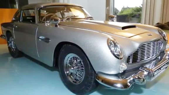 阿斯顿马丁DB5,1比8比例仿真模型车