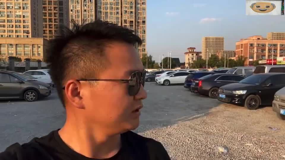 小伙二手车市场淘车碰到事故车,教你怎么看出来