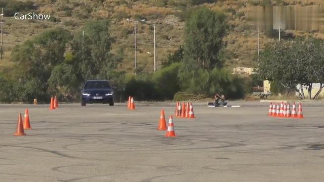 全新高尔夫R的操控到底好不好?看看麋鹿测试你就知道了