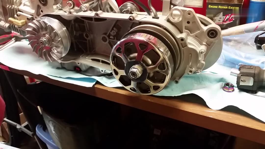 Honda 踏板摩托车 前后驱动盘安装维修教程