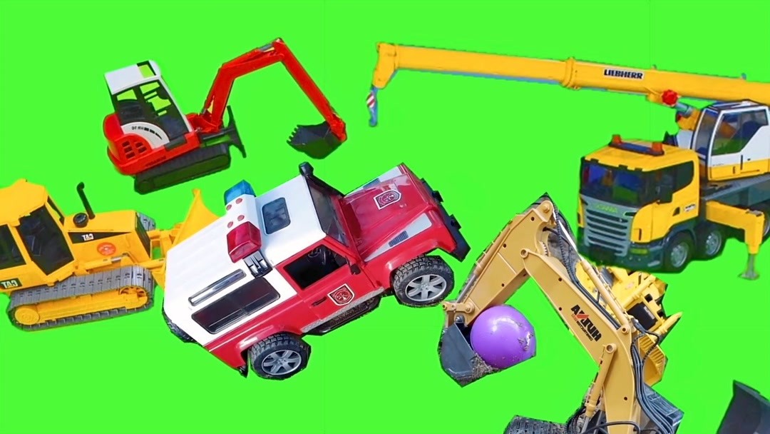 户外挖掘机挖走鲨鱼玩具,工程车城市救援队